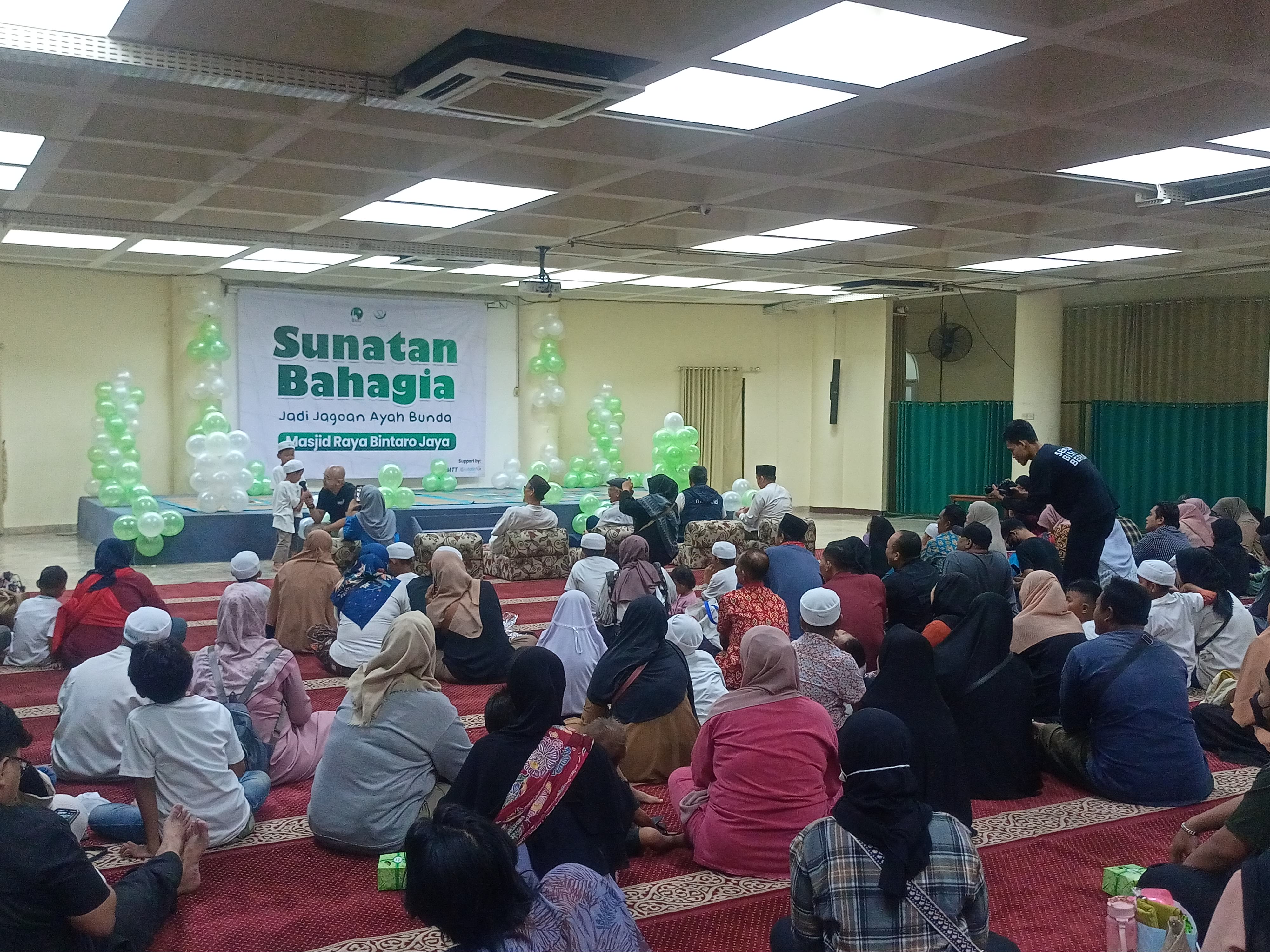 Sunatan Massal di Masjid Raya Bintaro Jaya